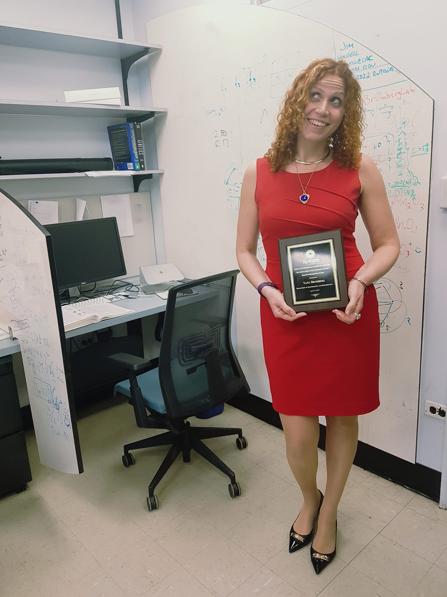 Dr. Yana Bromberg receives a Research Award | BrombergLab